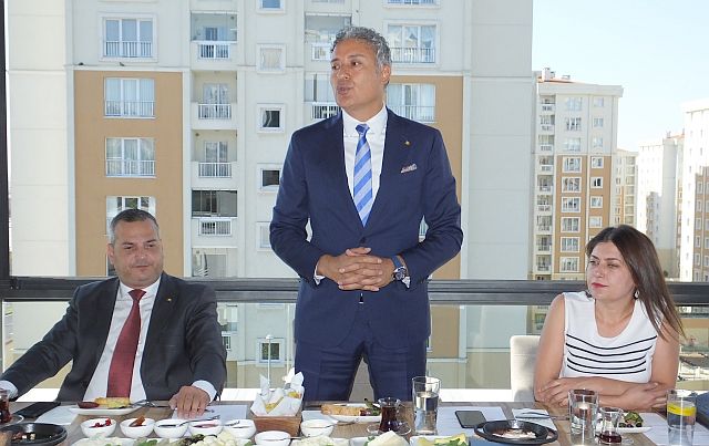 Bülent Mutlu; Hiç Kimsenin Arka Bahçesi Değiliz! - Tekirdağ - Akbaba ... Bülent Mutlu; Hiç Kimsenin Arka Bahçesi Değiliz! - Tekirdağ - Akbaba ...